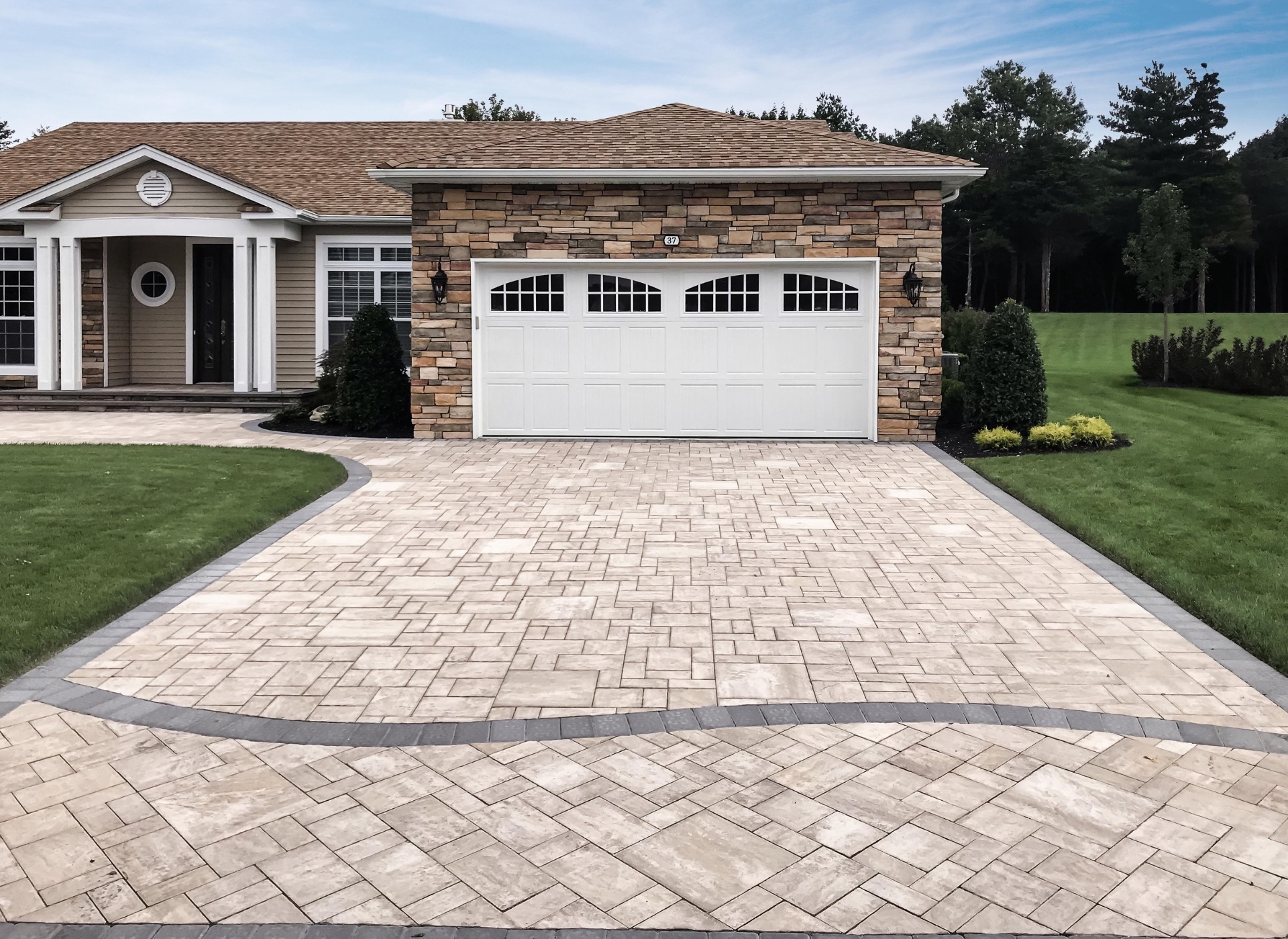 Driveway Repairs Floral Park: Contractor & Installation Experts